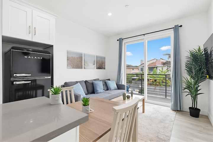 Modern 1br Apt - 10 Min Lax/beach/sofi + Parking - Torrance, CA