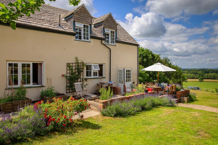 Cosy Wiltshire Home - Chippenham