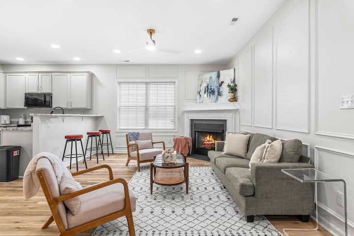 Peaceful Retreat Near Dt Raleigh Starts @ $3.5k/mo - Clayton, NC