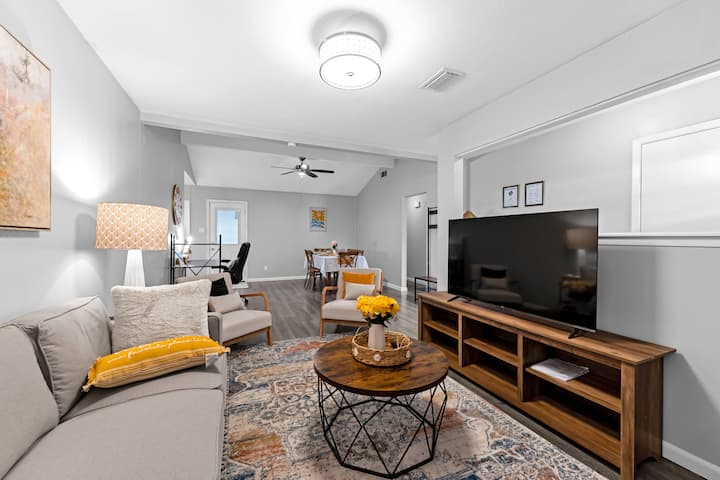 Cosy 4-bedroom House Close To Dfw And At&t Stadium - Euless, TX