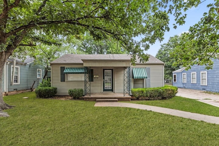 Cozy Cottage - Wichita Falls, TX