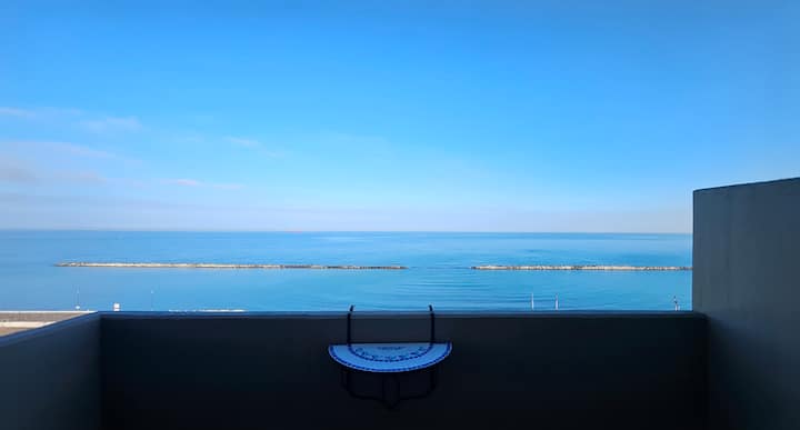 Illeoncavallo: Sea-view Flat With Terrace - Bari