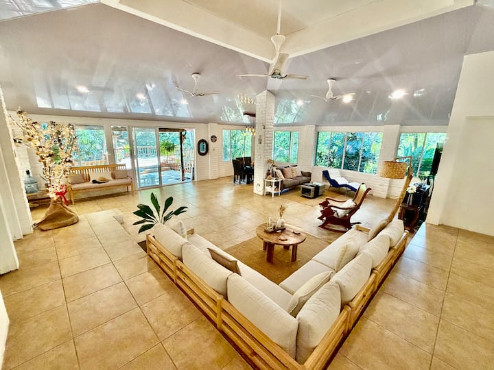 Rancho Verde Treehouse - El Salvador