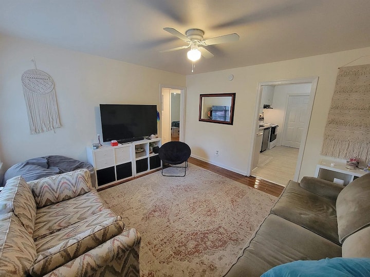 Happy Home Near Fsu (Room #3) - Tallahassee, FL