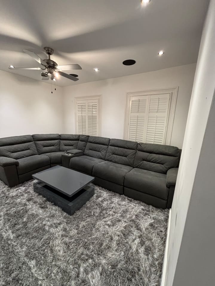 Absolutely Stunning Luxurious 1 Bedroom Flat - Chingford
