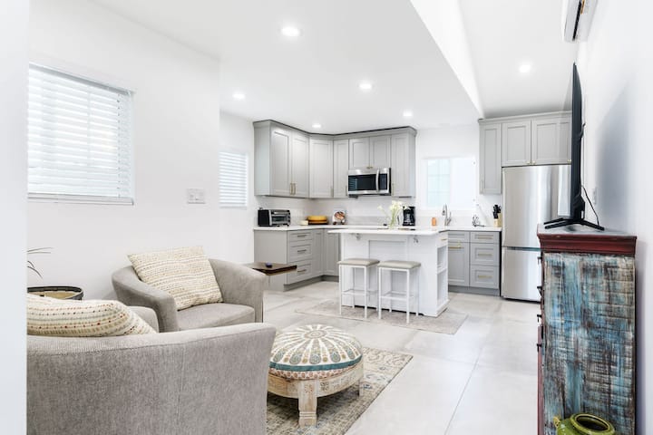 New-build Modern Casita With Spacious Open Kitchen - Arcadia, CA