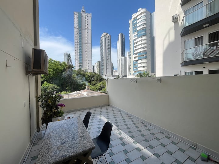 Apartamento Com Terraço A Poucos Passos Da Brasil - Balneário Camboriú