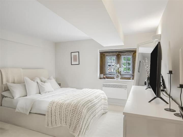 Stunning River View Apartment In An Original Mill - Derbyshire