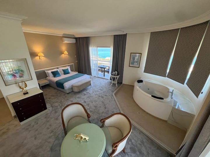 Beirut Mediterranee Manara Grand Jacuzzi By Hansa - Beirut