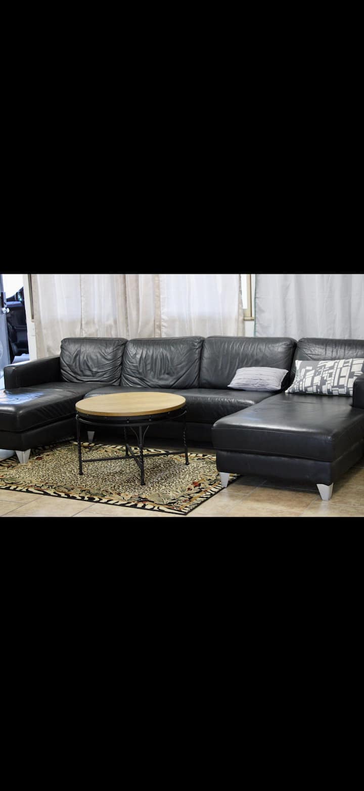 Spacious Gated Unit By Fresno Chaffee Zoo & Crmc - Fresno, CA