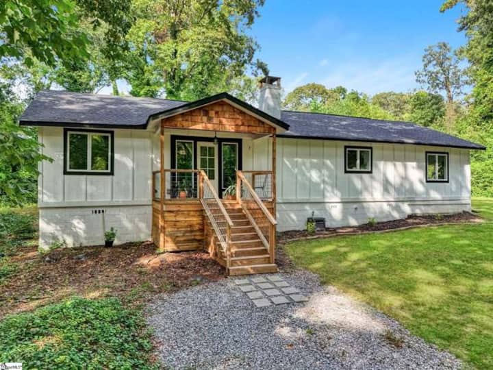 Charming Ranch In The Heart Of Spartanburg - South Carolina