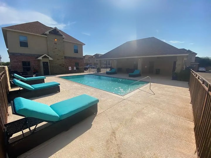 Modern & Peaceful Apartment - Laredo, TX