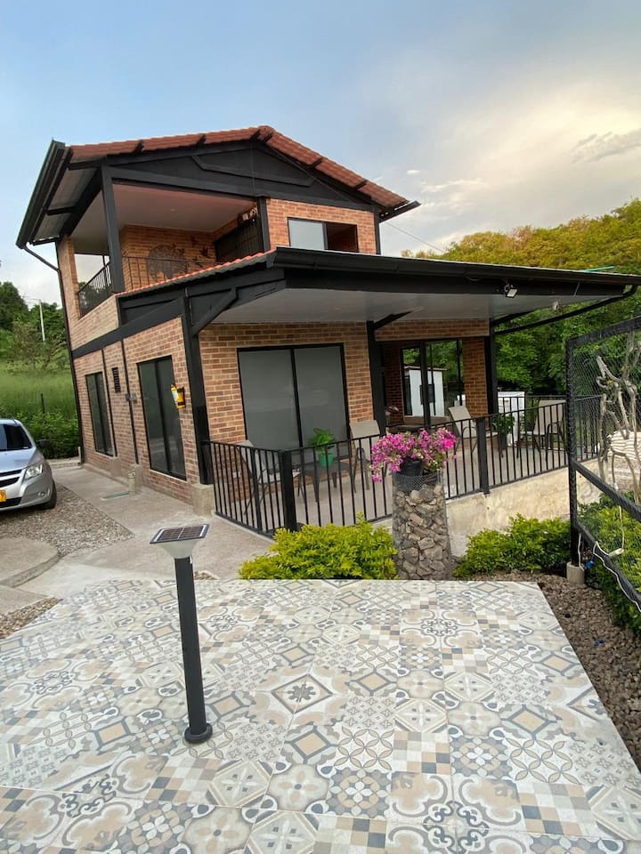 Cabaña Familiar - Villa Antolinez - La Mesa