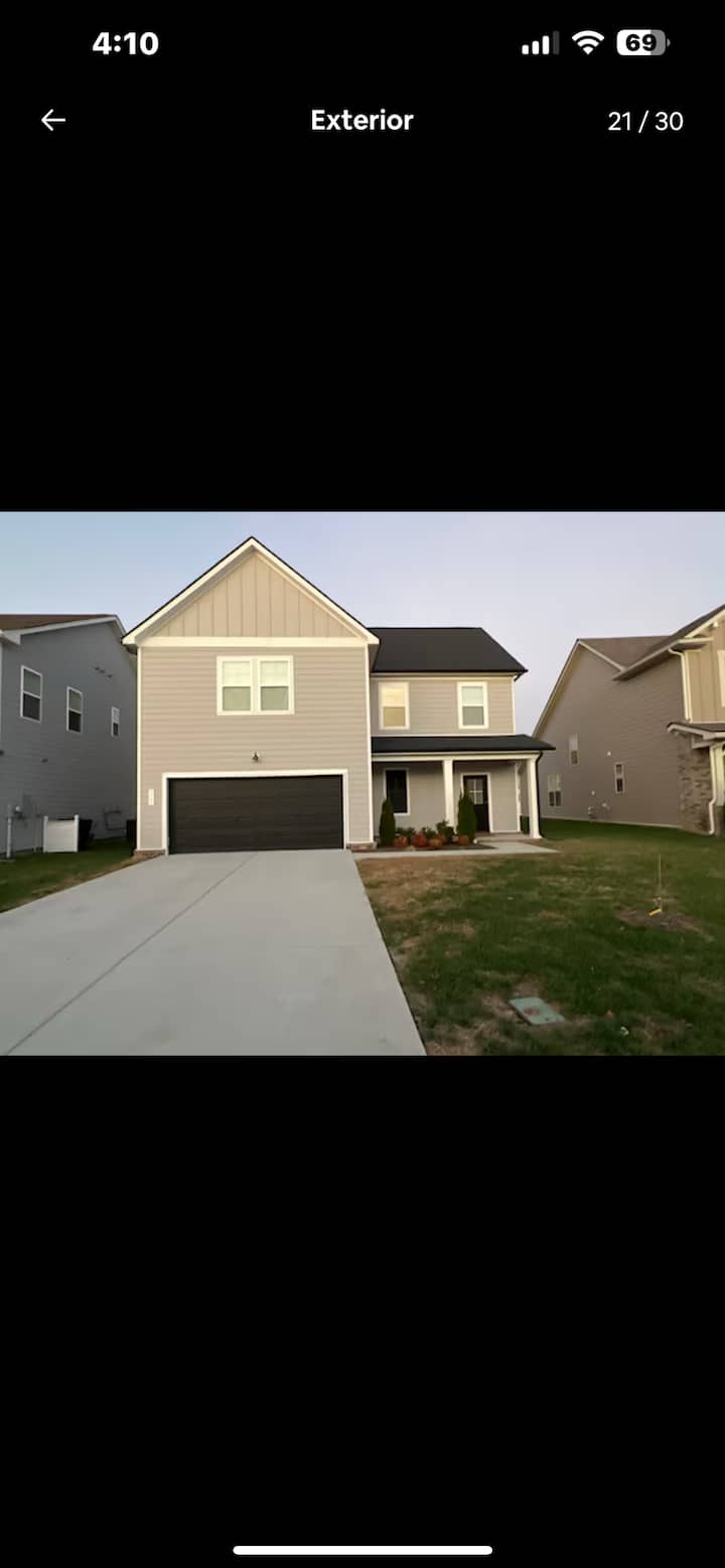 A Large Family Fun Home - Murfreesboro, TN