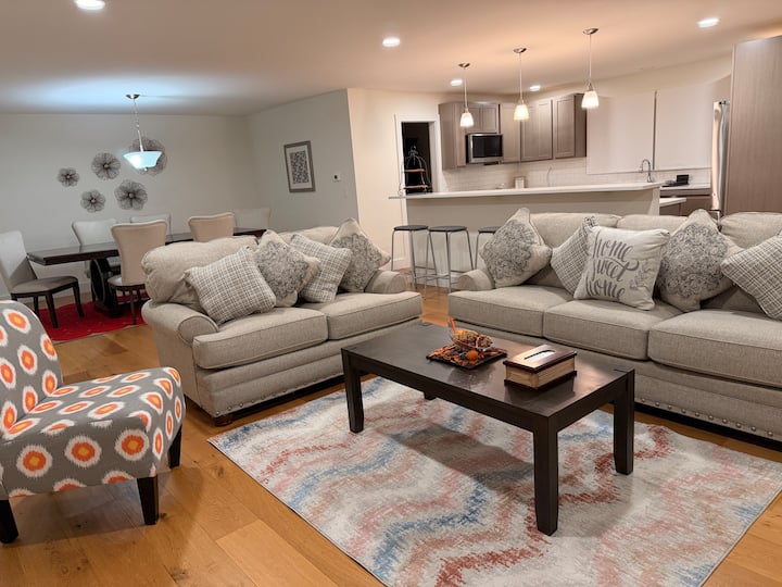 Bloomfield House - Troy, MI