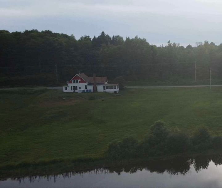 Chalet Le Magistrat. Sentier Quad Fqcq Du Terrain - Québec