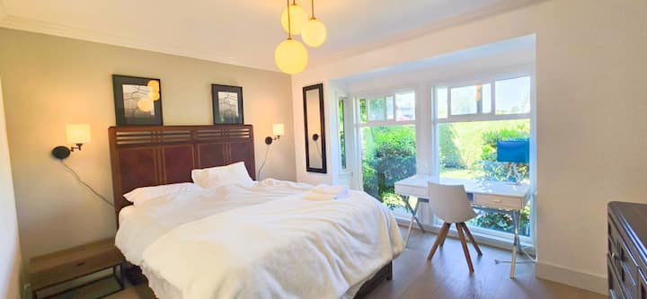 Entire Guest Suite Private Luxury Bathroom - 列治文