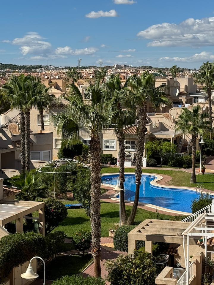 Sunny Top Floor Apartment - Cabo Roig