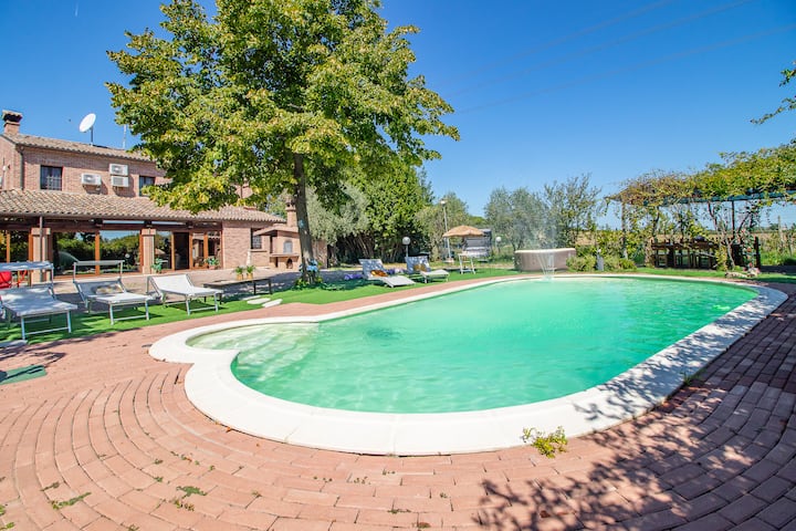 Villa Con Piscina Per Soggiorni Ed Eventi Privati - Rimini