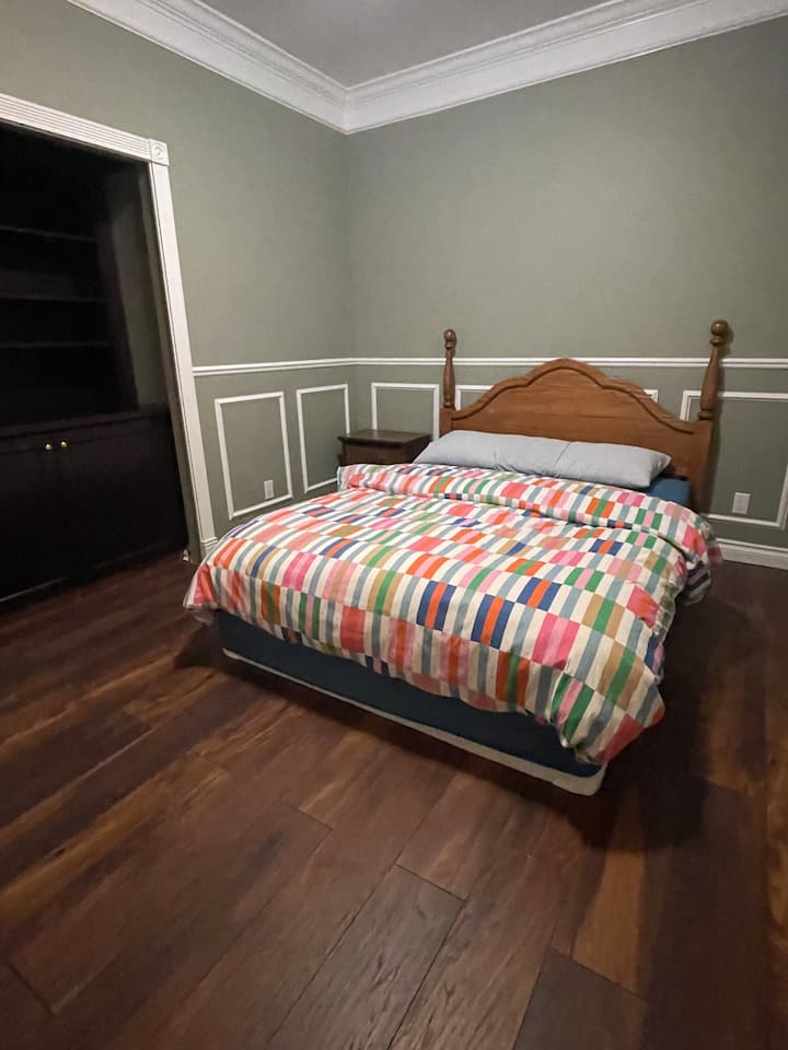 Terrace Lawn - Granville - Canada