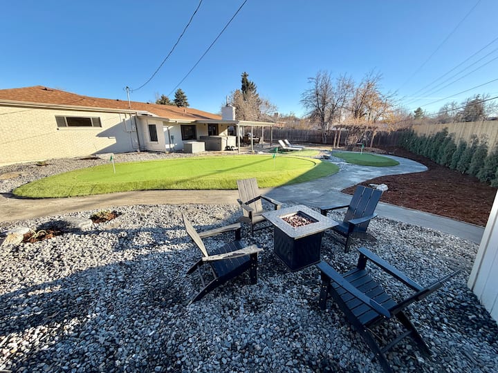 Family Fun Hub • Games, Hot Tub, Putting Greens - Cherry Creek, CO