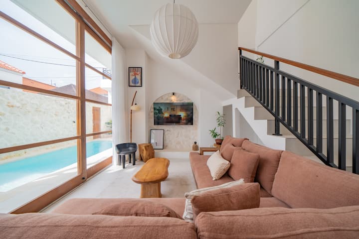 Designer 3br Villa • Sweeping Rice Field Views - Indonesia