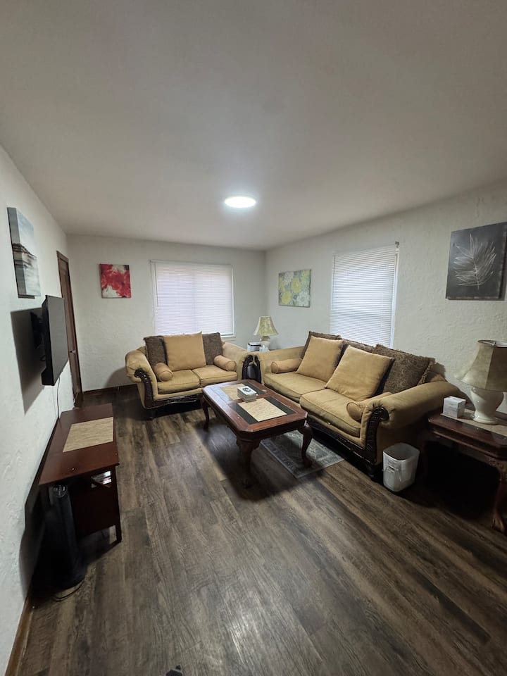 Cozy 1br Retreat • Near Promedica & Utmc - Toledo, OH