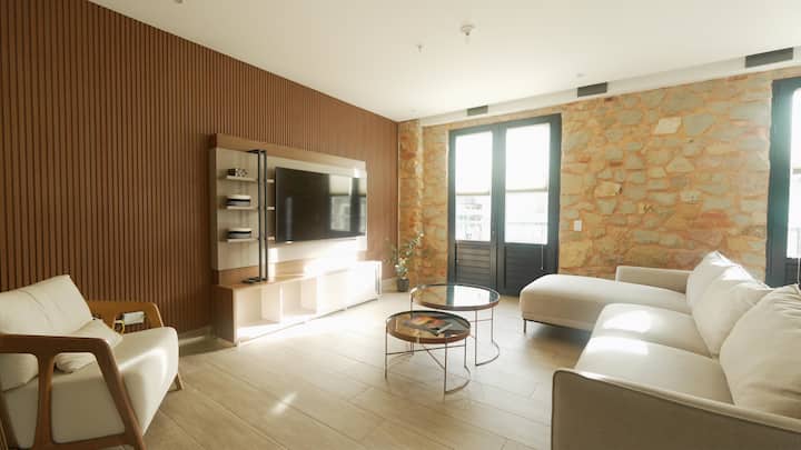 Amplio Apartamento En La Cuadra - Casco | By Alura - Panama