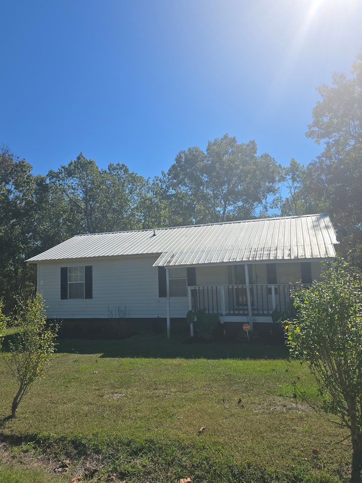 Peaceful And Cozy Cottage - Charleston, MS
