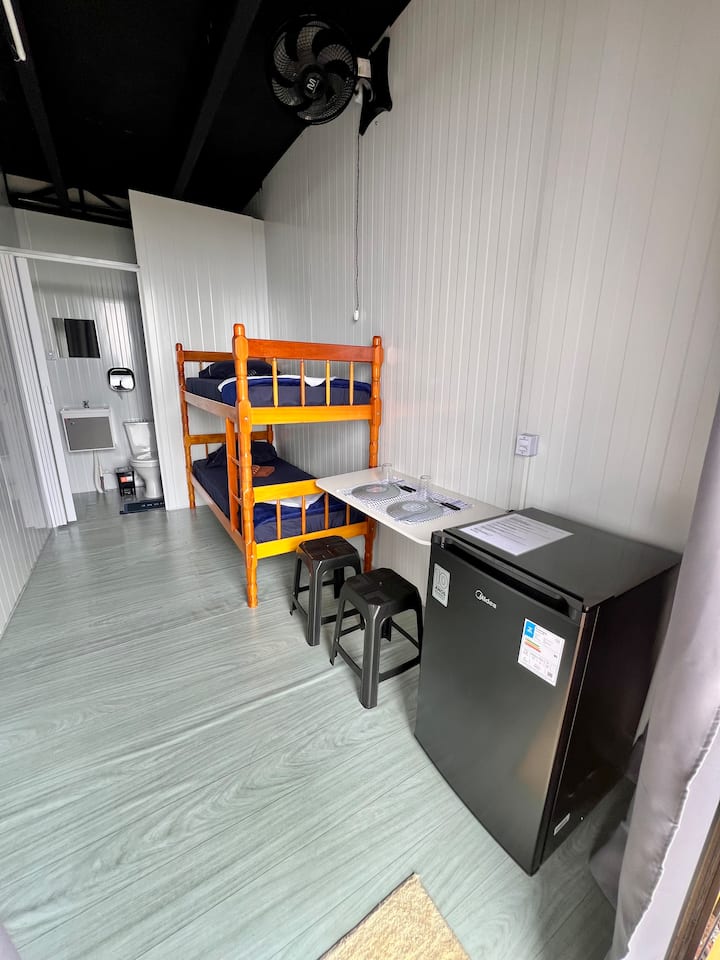 Quarto Com Beliche Para 2 Hóspedes - Centro De Sjp - São José dos Pinhais