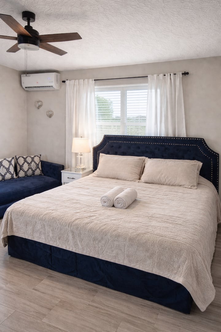 Beautiful Suite Near Anna Maria With Private Entry - Bradenton, FL