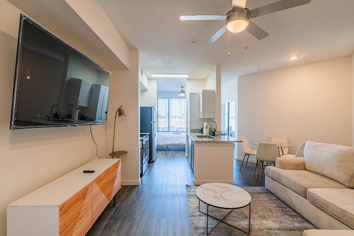 Resort Studio | Pool, Gym, Firepit + Parking - Tempe, AZ