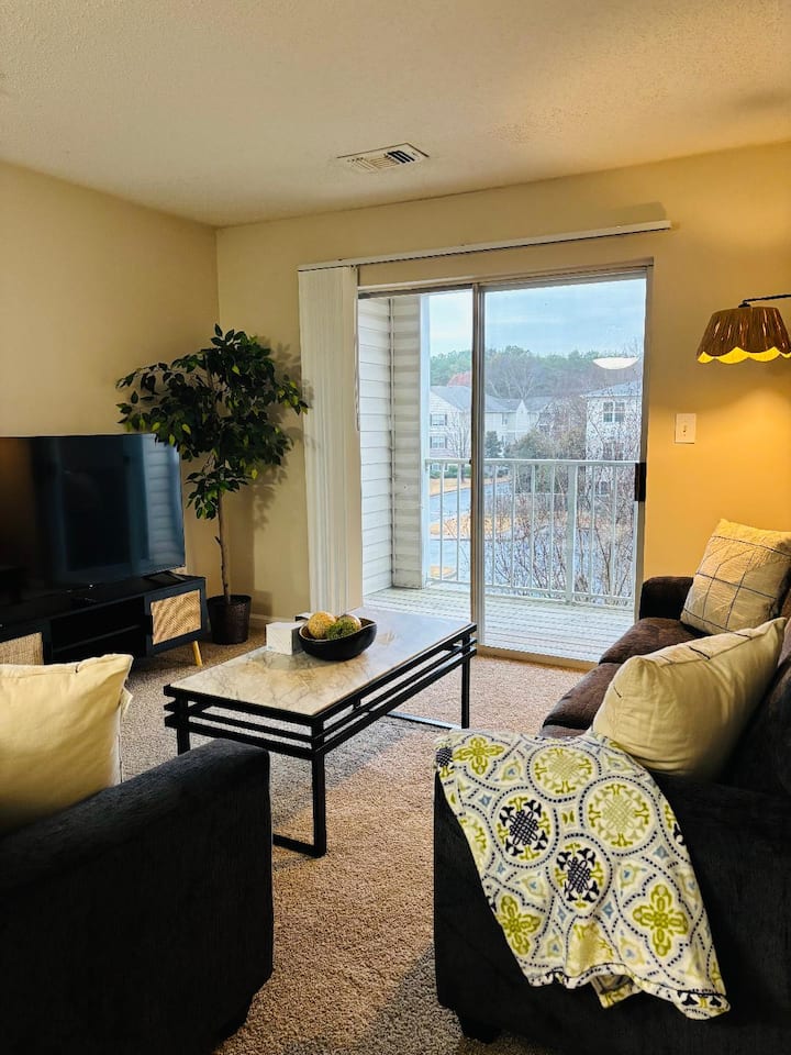 Lovely 2-bedroom Apartment In Welcoming Seneca - Seneca, SC