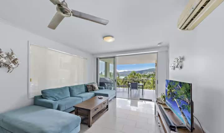 Airlie Beach Oasis: 2br + Balcony With Ocean Views - エアリービーチ