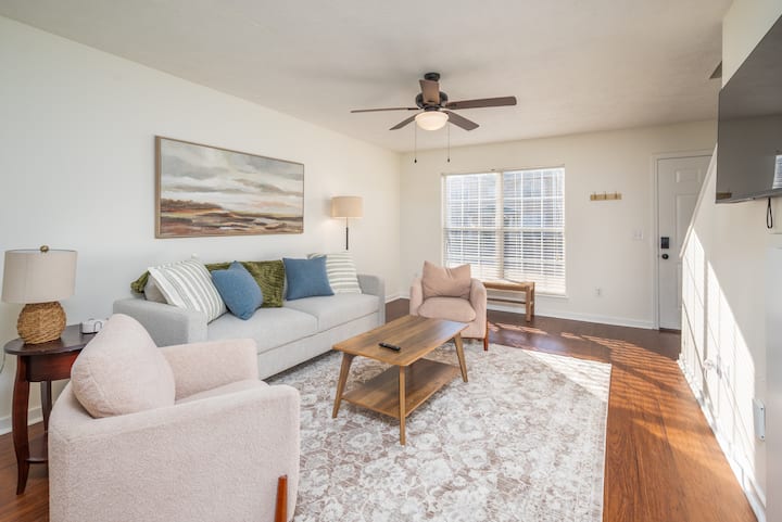 Townhome - 2 Br/2.5 Ba Minutes From Msu! - Starkville, MS