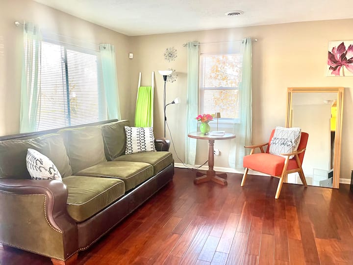 Cozy 2br House – Near Old Town - East Lansing, MI