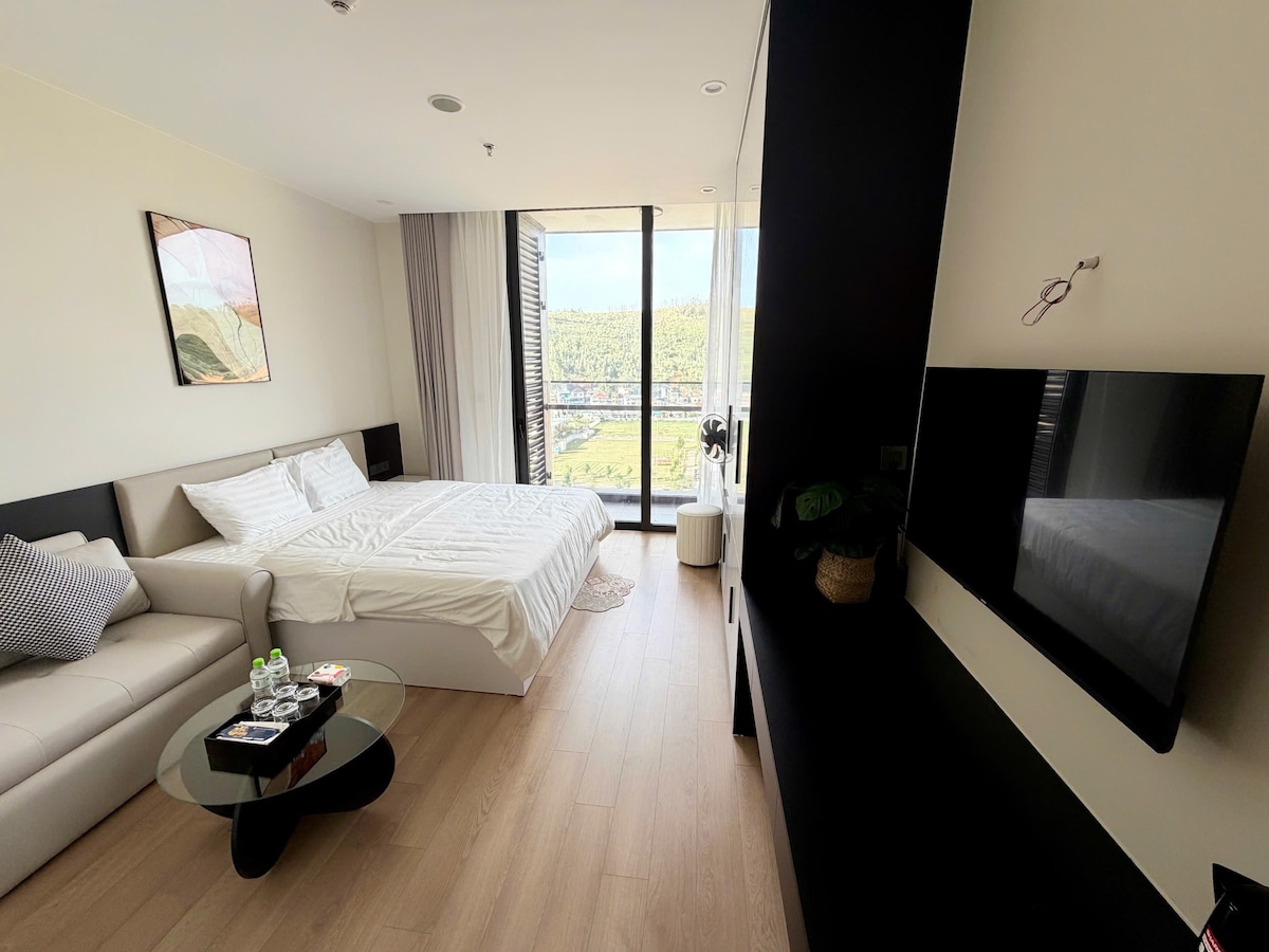 ICON40 Studio Apartment is airy, clean and beautiful - Flats for Rent ...