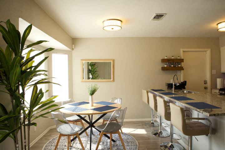 The Pearl — 10 Mins To River/alamodome. 7 To Frost - San Antonio, TX