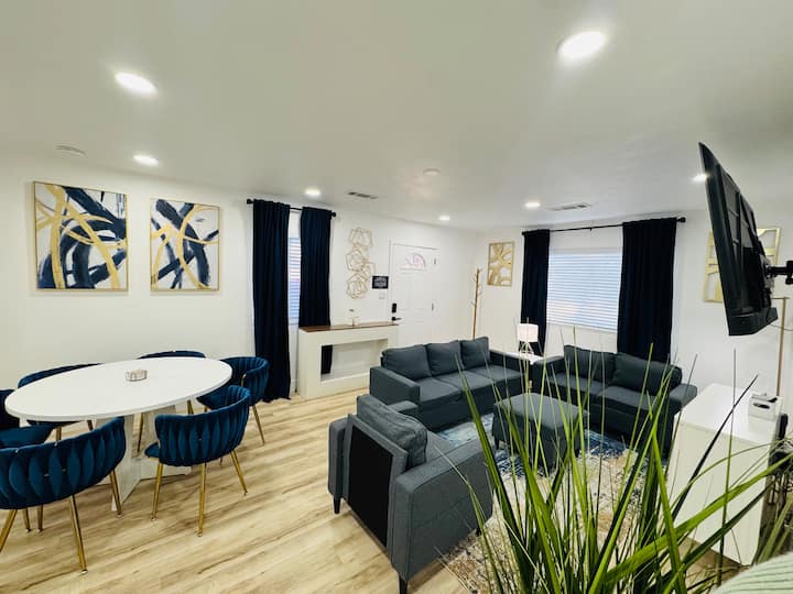 A Newly Renovated Modern 3bedroom, 1-bathroom Home - Turlock, CA