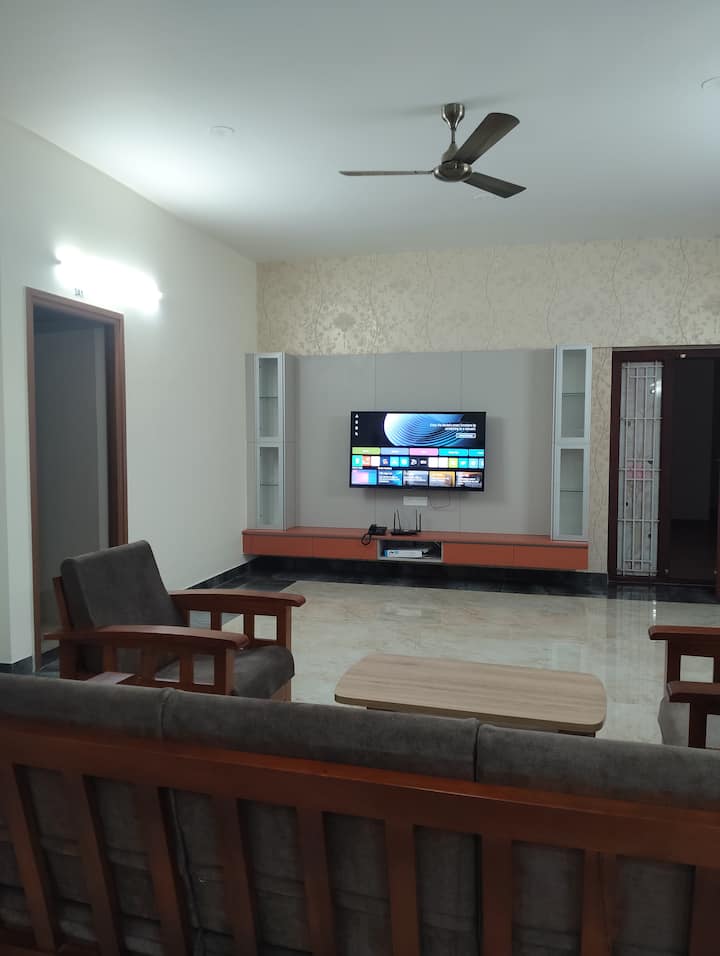 Amaira Stay - Cozy 2bhk & 3bhk Near Airport & Kmch - Coimbatore