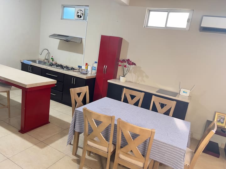 Depto. Cerca Malecón 5-6 Personas Primer Piso - 라파스