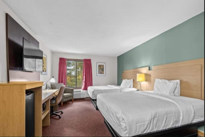 Stylish 4-guest Retreat For Smart Travelers - Stevens Point, WI