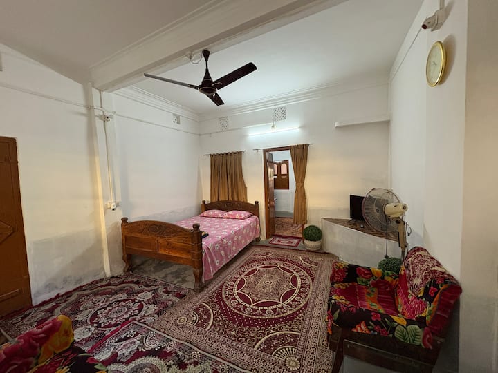 The Indoor Retreat - 2bhk / 7 Min From Njp - Siliguri