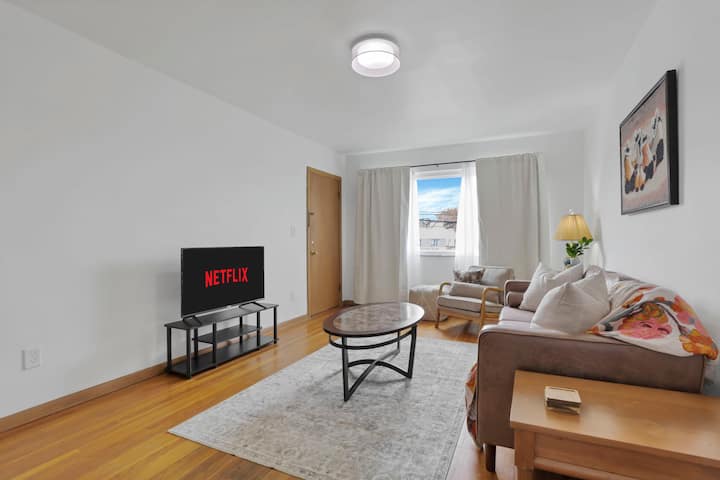 Charming Apartment In Clintonville - 콜럼버스