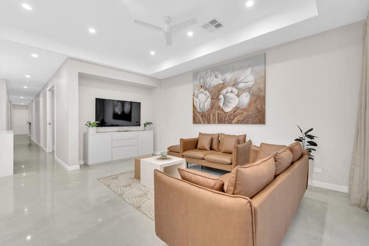 Luxury On Leeds #2 - Adelaide