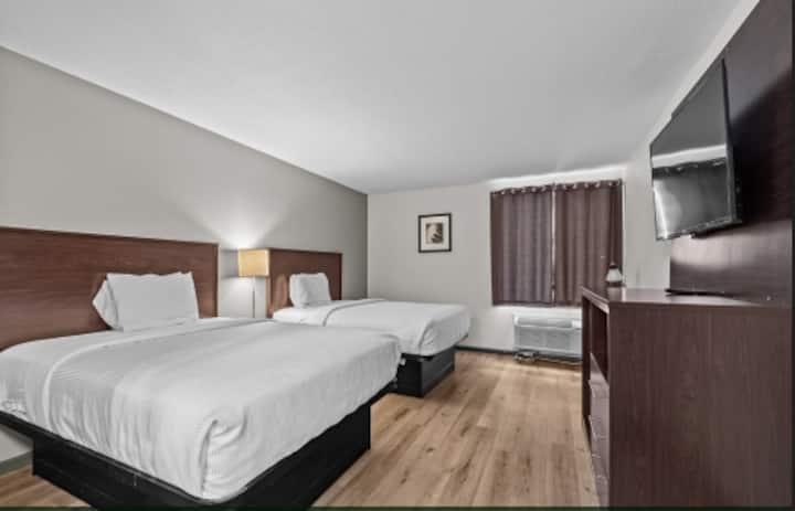 Stylish 4-guest Retreat For Smart Travelers. - Carbondale, IL