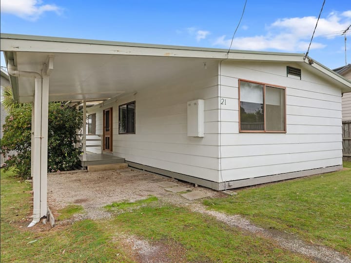 Cape Woolamai Home Away From Home - Cape Woolamai