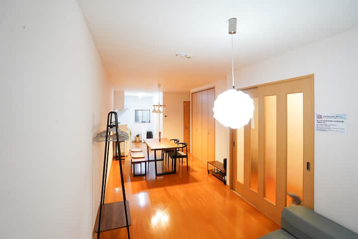 <Ln36>神戸駅徒歩6分、最大14名宿泊可能な70平米メゾネット一軒家 - Kobe