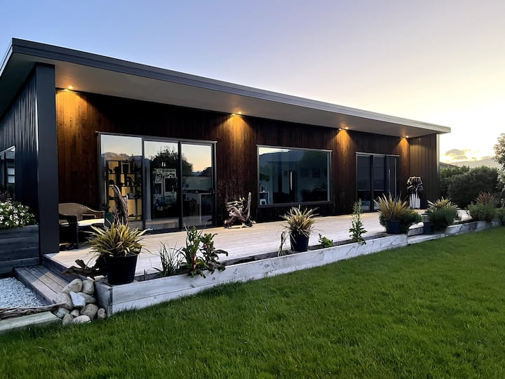 Holiday House On The Hill - Te Anau