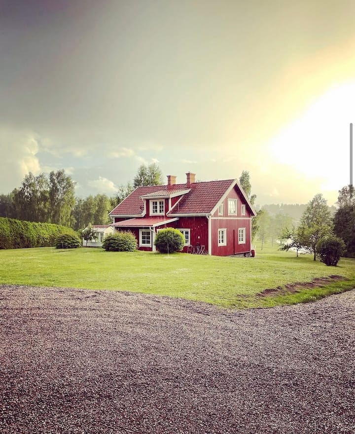 Almnäs, Perfekt För Den Stora Familjen. - Suède